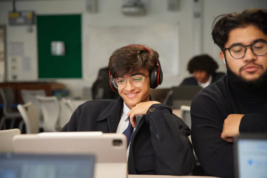 SIXTH FORM NOW OPEN! - Pinner High School